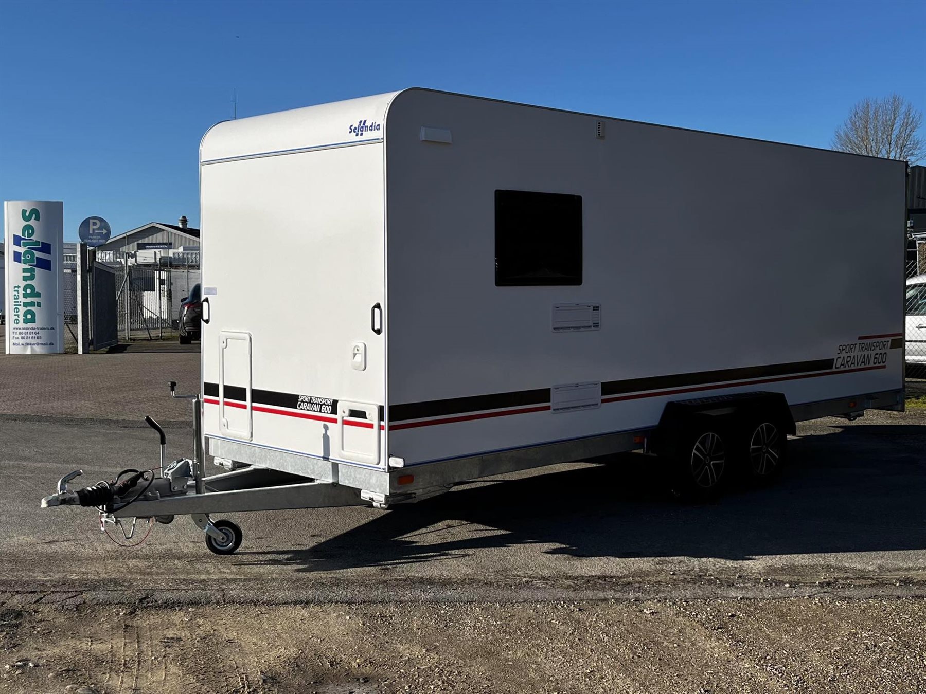TP 600-2700 Sport Transport Caravan