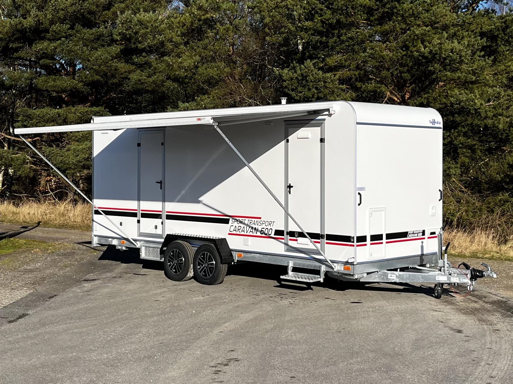 TP 600-2700 Sport Transport Caravan