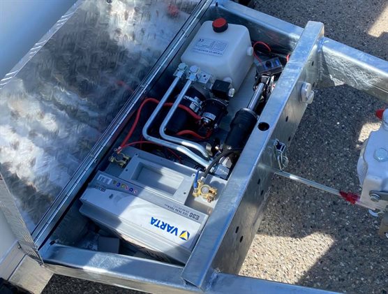 Køb Husky 2700 sænkbar cargo - nem af og pålæsning