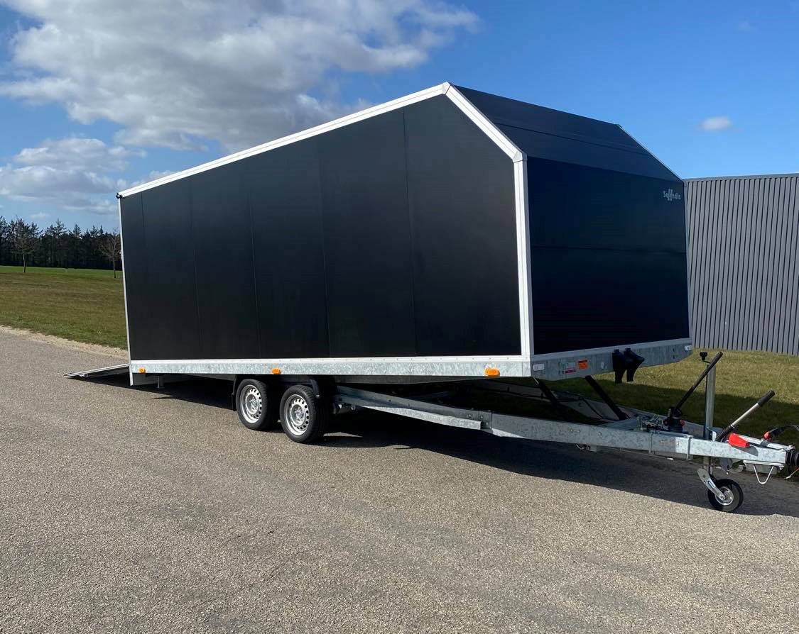 Lukket autotrailer - Se den hos Selandia